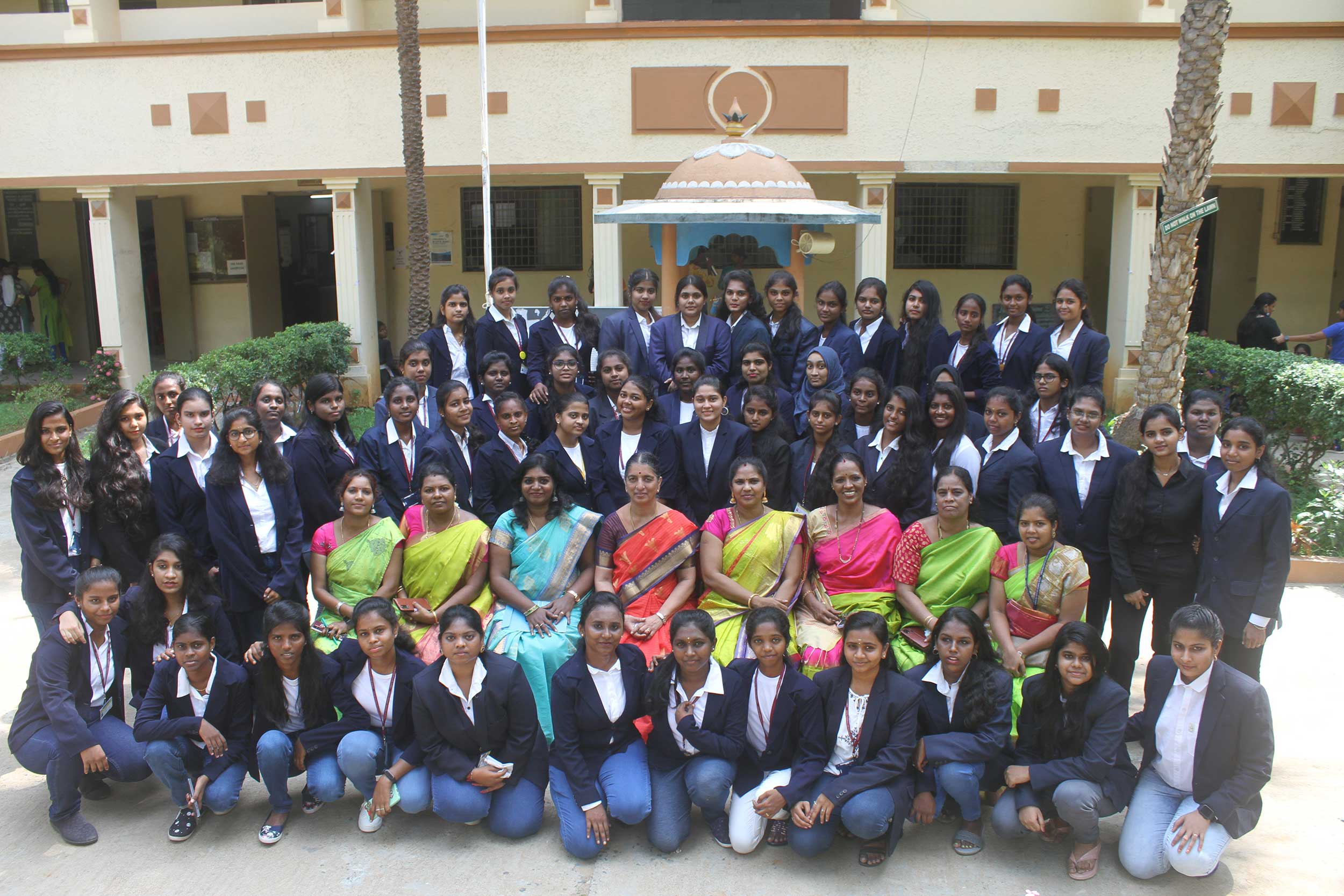SDNB Vaishnav College for Women